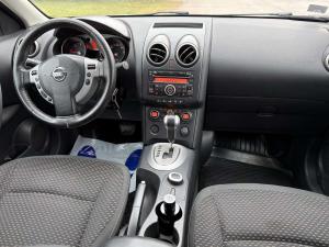 Pelēks Nissan Qashqai 2008 Viļņa, ar dzinēja tilpumu 2.00 L un nobraukumu 279 tūkst. km par 3100 €, foto 21 vietnē AUTOMOTO.COM.LV