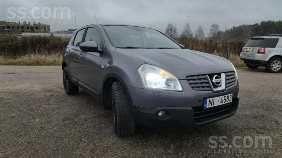 Grey Nissan Qashqai 2008 in Riga, with an engine capacity of 2.00 L and mileage of 337 thousand km for 4300 €, photo 1 on AUTOMOTO.COM.LV