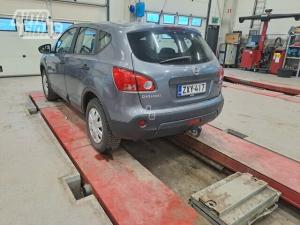 Grey Nissan Qashqai 2008 in Kaunas, with an engine capacity of 2.00 L and mileage of 253 thousand km for 3599 €, photo 4 on AUTOMOTO.COM.LV