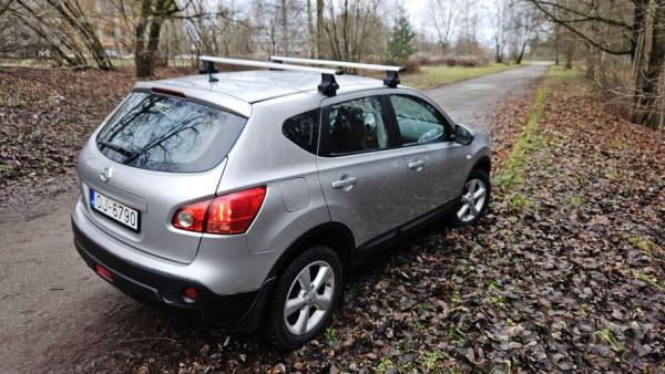 Grey Nissan Qashqai 2008 in Riga, with an engine capacity of 2.00 L and mileage of 101 thousand km for 4500 €, photo 4 on AUTOMOTO.COM.LV