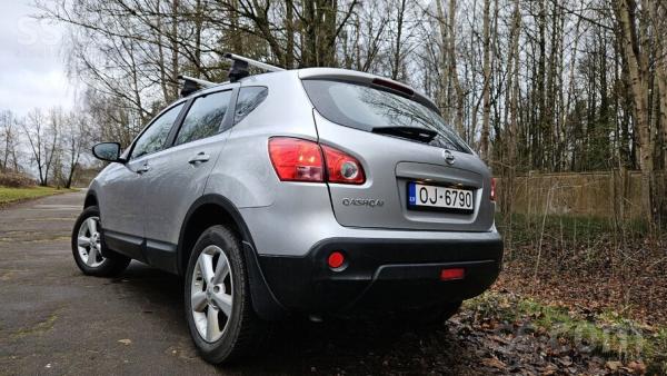 Grey Nissan Qashqai 2008 in Riga, with an engine capacity of 2.00 L and mileage of 101 thousand km for 4500 €, photo 8 on AUTOMOTO.COM.LV