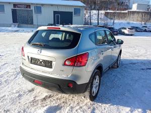 Pelēks Nissan Qashqai 2008 Alīta, ar dzinēja tilpumu 1.46 L un nobraukumu 257 tūkst. km par 3500 €, foto 10 vietnē AUTOMOTO.COM.LV