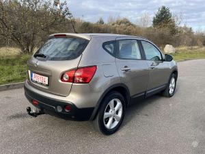 Pelēks Nissan Qashqai 2008 Viļņa, ar dzinēja tilpumu 2.00 L un nobraukumu 188 tūkst. km par 4950 €, foto 4 vietnē AUTOMOTO.COM.LV