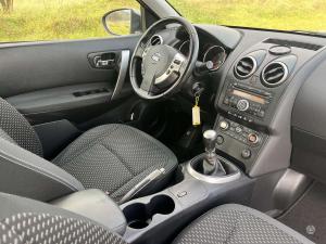 Pelēks Nissan Qashqai 2008 Viļņa, ar dzinēja tilpumu 2.00 L un nobraukumu 188 tūkst. km par 4950 €, foto 15 vietnē AUTOMOTO.COM.LV