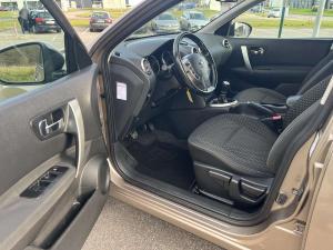 Pelēks Nissan Qashqai 2008 Viļņa, ar dzinēja tilpumu 2.00 L un nobraukumu 188 tūkst. km par 4950 €, foto 21 vietnē AUTOMOTO.COM.LV