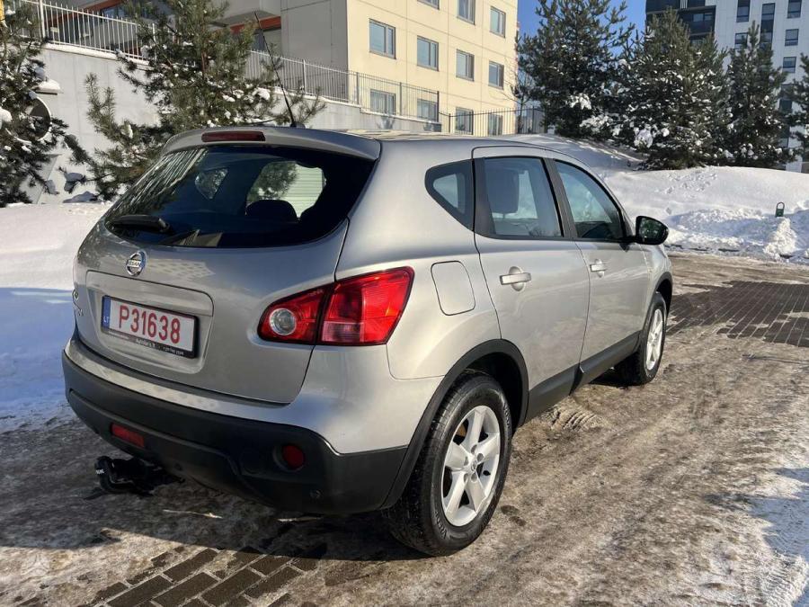 Pelēks Nissan Qashqai 2008 Viļņa, ar dzinēja tilpumu 2.00 L un nobraukumu 256 tūkst. km par 5350 €, foto 3 vietnē AUTOMOTO.COM.LV