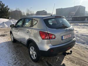 Pelēks Nissan Qashqai 2008 Viļņa, ar dzinēja tilpumu 2.00 L un nobraukumu 256 tūkst. km par 5350 €, foto 4 vietnē AUTOMOTO.COM.LV
