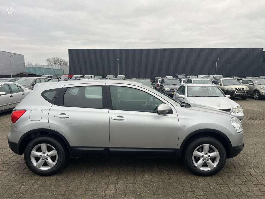 Pelēks Nissan Qashqai 2008 Viļņa, ar dzinēja tilpumu 2.00 L un nobraukumu 256 tūkst. km par 5350 €, foto 33 vietnē AUTOMOTO.COM.LV