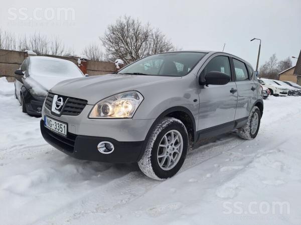 Pelēks Nissan Qashqai 2008 Daugavpils, ar dzinēja tilpumu 1.50 L un nobraukumu 0 tūkst. km par 3450 €, foto 1 vietnē AUTOMOTO.COM.LV