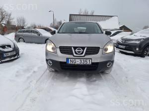 Grey Nissan Qashqai 2008 in Daugavpils, with an engine capacity of 1.50 L and mileage of 0 thousand km for 3100 €, photo 2 on AUTOMOTO.COM.LV