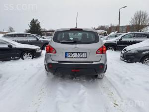 Grey Nissan Qashqai 2008 in Daugavpils, with an engine capacity of 1.50 L and mileage of 0 thousand km for 3100 €, photo 6 on AUTOMOTO.COM.LV