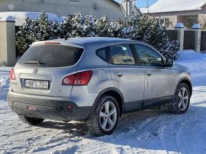 Pelēks Nissan Qashqai 2008 Radviliškis, ar dzinēja tilpumu 2.00 L un nobraukumu 330 tūkst. km par 2800 €, foto 5 vietnē AUTOMOTO.COM.LV