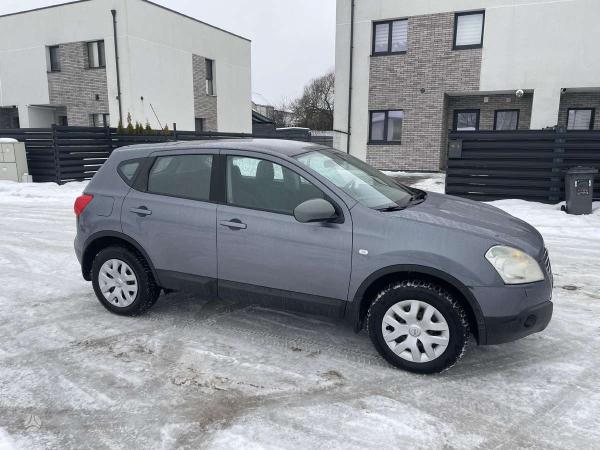 Grey Nissan Qashqai 2008 in Vilnius, with an engine capacity of 2.00 L and mileage of 207 thousand km for 1999 €, photo 5 on AUTOMOTO.COM.LV