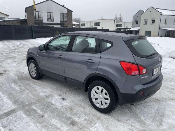 Grey Nissan Qashqai 2008 in Vilnius, with an engine capacity of 2.00 L and mileage of 207 thousand km for 1999 €, photo 9 on AUTOMOTO.COM.LV