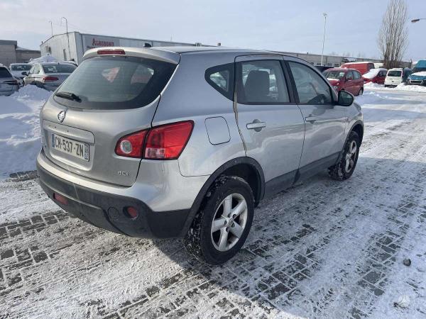 Pelēks Nissan Qashqai 2008 Tauragė, ar dzinēja tilpumu 1.46 L un nobraukumu 237 tūkst. km par 2650 €, foto 4 vietnē AUTOMOTO.COM.LV