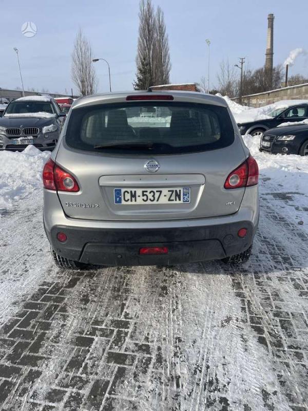Pelēks Nissan Qashqai 2008 Tauragė, ar dzinēja tilpumu 1.46 L un nobraukumu 237 tūkst. km par 2650 €, foto 5 vietnē AUTOMOTO.COM.LV