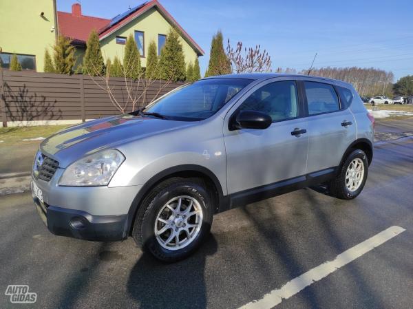 Pelēks Nissan Qashqai 2008 Kretinga, ar dzinēja tilpumu 1.50 L un nobraukumu 226 tūkst. km par 2500 €, foto 1 vietnē AUTOMOTO.COM.LV