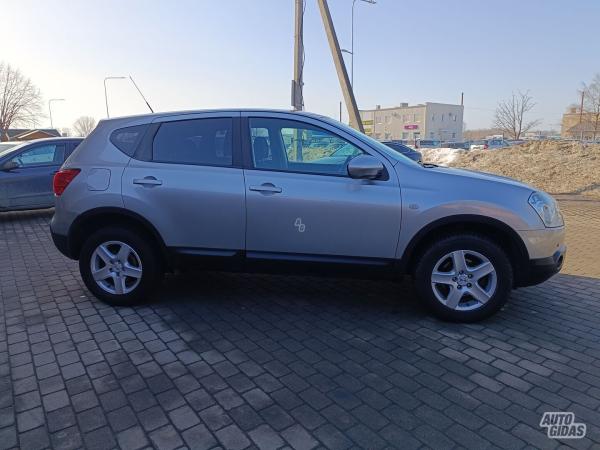 Pelēks Nissan Qashqai 2008 Kretinga, ar dzinēja tilpumu 2.00 L un nobraukumu 205 tūkst. km par 4700 €, foto 4 vietnē AUTOMOTO.COM.LV