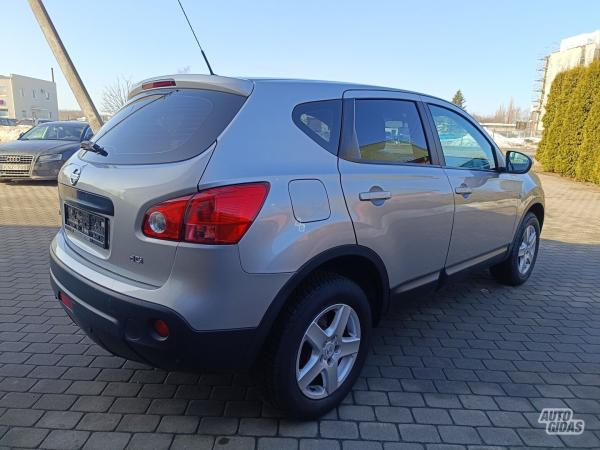Pelēks Nissan Qashqai 2008 Kretinga, ar dzinēja tilpumu 2.00 L un nobraukumu 205 tūkst. km par 4700 €, foto 5 vietnē AUTOMOTO.COM.LV