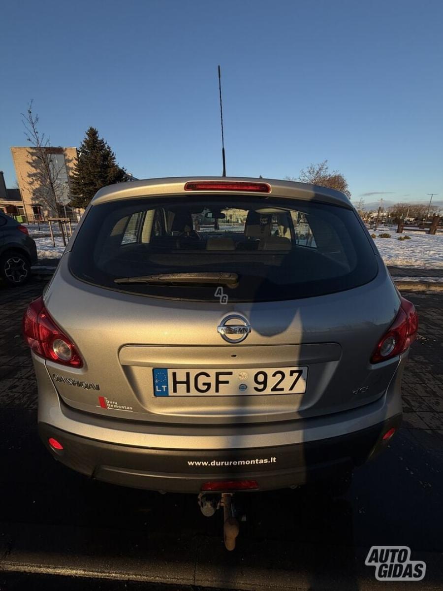 Grey Nissan Qashqai 2008 in Kaunas, with an engine capacity of 1.50 L and mileage of 255 thousand km for 2800 €, photo 3 on AUTOMOTO.COM.LV