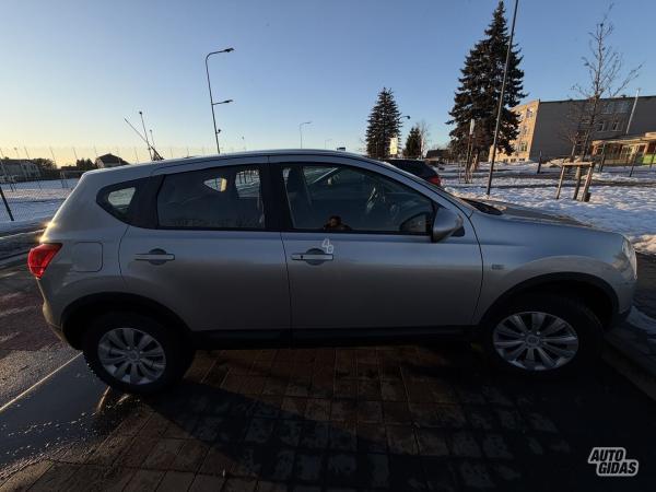 Pelēks Nissan Qashqai 2008 Kauņa, ar dzinēja tilpumu 1.50 L un nobraukumu 255 tūkst. km par 2800 €, foto 4 vietnē AUTOMOTO.COM.LV