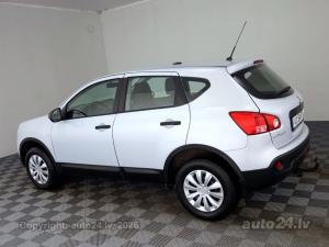 Pelēks Nissan Qashqai 2008 Tallina, ar dzinēja tilpumu 1.60 L un nobraukumu 199 tūkst. km par 2299 €, foto 4 vietnē AUTOMOTO.COM.LV
