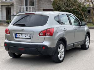 Grey Nissan Qashqai 2008 in Radviliskis, with an engine capacity of 2.00 L and mileage of 330 thousand km for 2900 €, photo 6 on AUTOMOTO.COM.LV