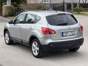 Grey Nissan Qashqai 2008 in Radviliskis, with an engine capacity of 2.00 L and mileage of 330 thousand km for 2900 €, photo 8 on AUTOMOTO.COM.LV