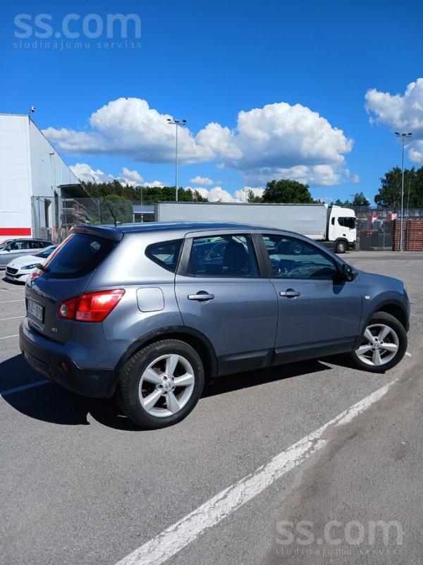 Grey Nissan Qashqai 2008 in Riga, with an engine capacity of 1.50 L and mileage of 263 thousand km for 3100 €, photo 2 on AUTOMOTO.COM.LV