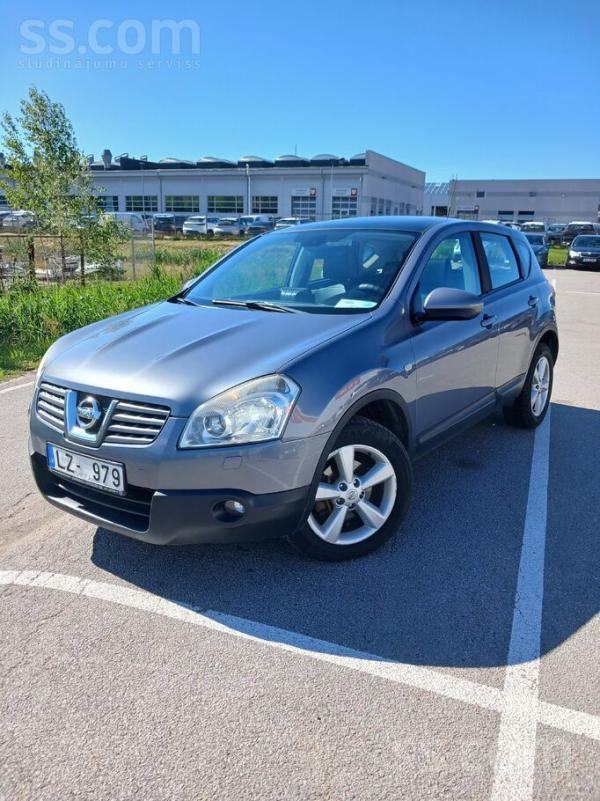 Grey Nissan Qashqai 2008 in Riga, with an engine capacity of 1.50 L and mileage of 263 thousand km for 3100 €, photo 3 on AUTOMOTO.COM.LV