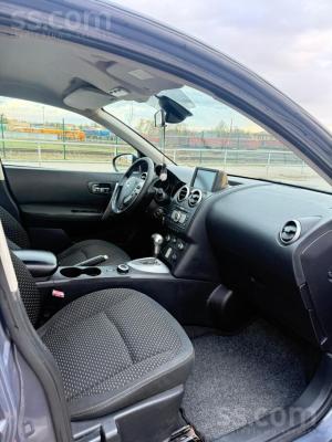 Pelēks Nissan Qashqai 2008 Daugavpils, ar dzinēja tilpumu 2.00 L un nobraukumu 271 tūkst. km par 3580 €, foto 3 vietnē AUTOMOTO.COM.LV