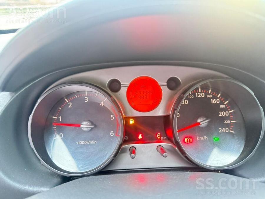 Pelēks Nissan Qashqai 2008 Daugavpils, ar dzinēja tilpumu 2.00 L un nobraukumu 271 tūkst. km par 3580 €, foto 7 vietnē AUTOMOTO.COM.LV