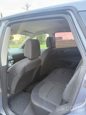 Pelēks Nissan Qashqai 2008 Daugavpils, ar dzinēja tilpumu 2.00 L un nobraukumu 271 tūkst. km par 3580 €, foto 10 vietnē AUTOMOTO.COM.LV