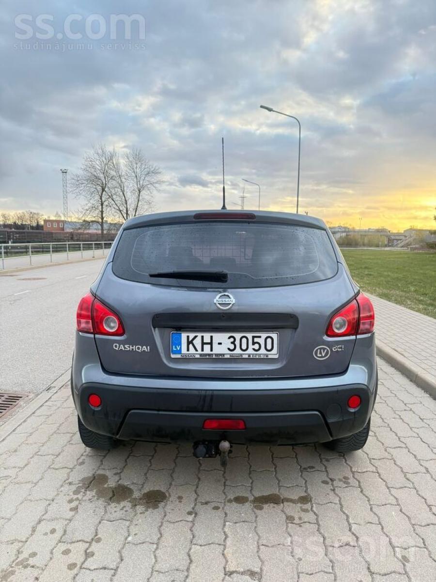 Pelēks Nissan Qashqai 2008 Daugavpils, ar dzinēja tilpumu 2.00 L un nobraukumu 271 tūkst. km par 3580 €, foto 13 vietnē AUTOMOTO.COM.LV