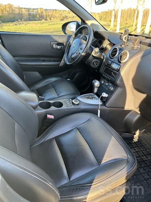Pelēks Nissan Qashqai 2008 Ludza, ar dzinēja tilpumu 2.00 L un nobraukumu 244 tūkst. km par 4000 €, foto 7 vietnē AUTOMOTO.COM.LV