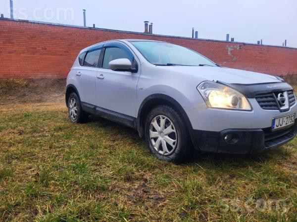 Grey Nissan Qashqai 2008 in Riga, with an engine capacity of 2.00 L and mileage of 355 thousand km for 2500 €, photo 2 on AUTOMOTO.COM.LV