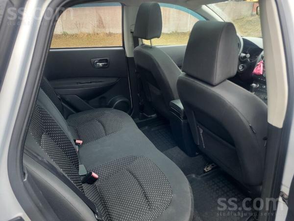 Grey Nissan Qashqai 2008 in Riga, with an engine capacity of 2.00 L and mileage of 355 thousand km for 2500 €, photo 7 on AUTOMOTO.COM.LV