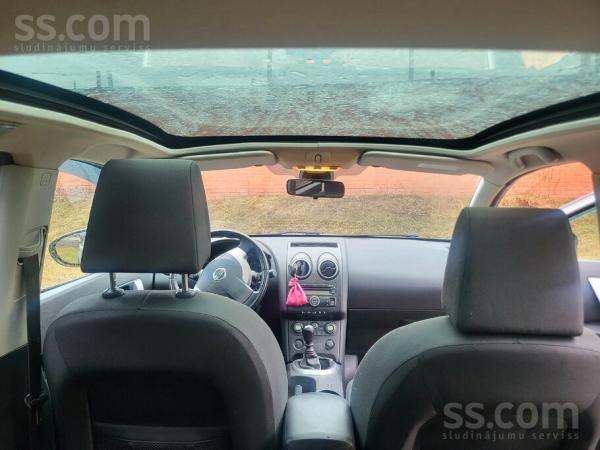 Grey Nissan Qashqai 2008 in Riga, with an engine capacity of 2.00 L and mileage of 355 thousand km for 2500 €, photo 8 on AUTOMOTO.COM.LV