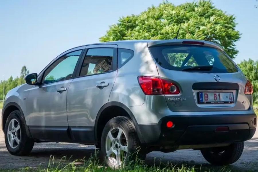 Pelēks Nissan Qashqai 2008 Grobiņa, ar dzinēja tilpumu 2.00 L un nobraukumu 271 tūkst. km par 4390 €, foto 5 vietnē AUTOMOTO.COM.LV