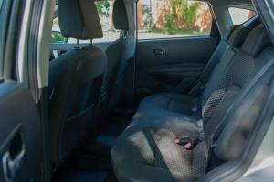 Pelēks Nissan Qashqai 2008 Grobiņa, ar dzinēja tilpumu 2.00 L un nobraukumu 271 tūkst. km par 4390 €, foto 17 vietnē AUTOMOTO.COM.LV
