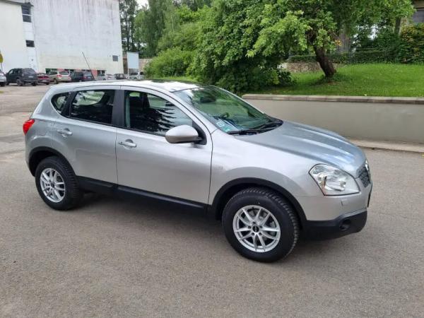 Pelēks Nissan Qashqai 2008 Jēkabpils, ar dzinēja tilpumu 2.00 L un nobraukumu 191 tūkst. km par 6150 €, foto 5 vietnē AUTOMOTO.COM.LV