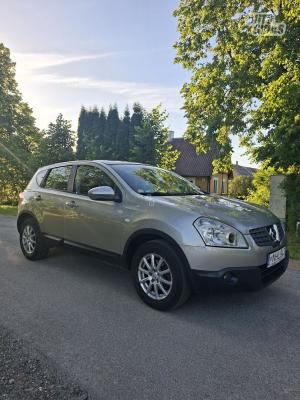 Grey Nissan Qashqai 2008 in Anyksciai, with an engine capacity of 1.50 L and mileage of 292 thousand km for 3300 €, photo 3 on AUTOMOTO.COM.LV