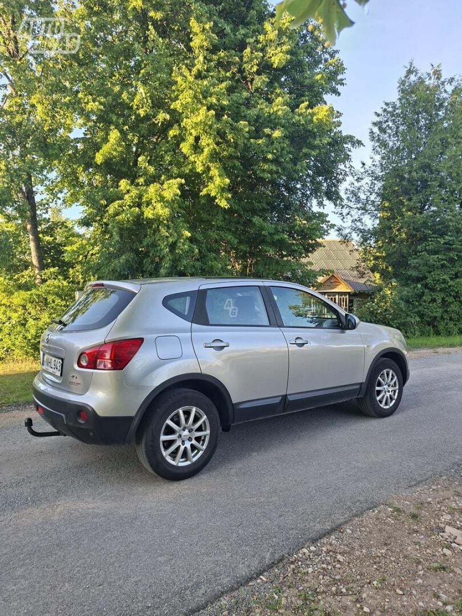 Grey Nissan Qashqai 2008 in Anyksciai, with an engine capacity of 1.50 L and mileage of 292 thousand km for 3300 €, photo 4 on AUTOMOTO.COM.LV