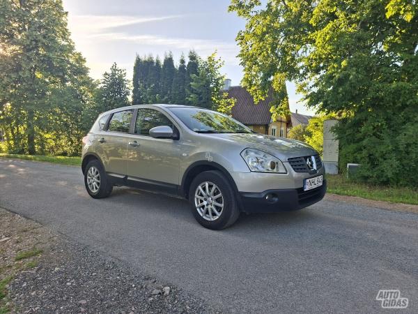 Grey Nissan Qashqai 2008 in Anyksciai, with an engine capacity of 1.50 L and mileage of 292 thousand km for 3300 €, photo 6 on AUTOMOTO.COM.LV