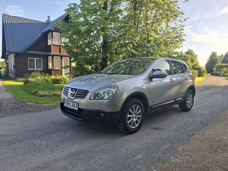 Grey Nissan Qashqai 2008 in Anyksciai, with an engine capacity of 1.50 L and mileage of 292 thousand km for 3300 €, photo 8 on AUTOMOTO.COM.LV