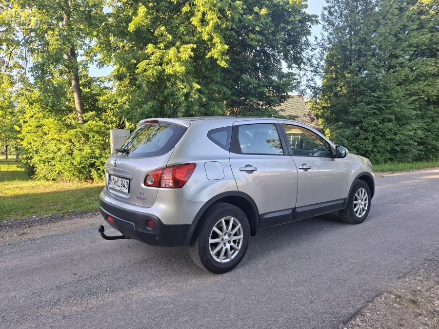 Grey Nissan Qashqai 2008 in Anyksciai, with an engine capacity of 1.50 L and mileage of 292 thousand km for 3300 €, photo 9 on AUTOMOTO.COM.LV