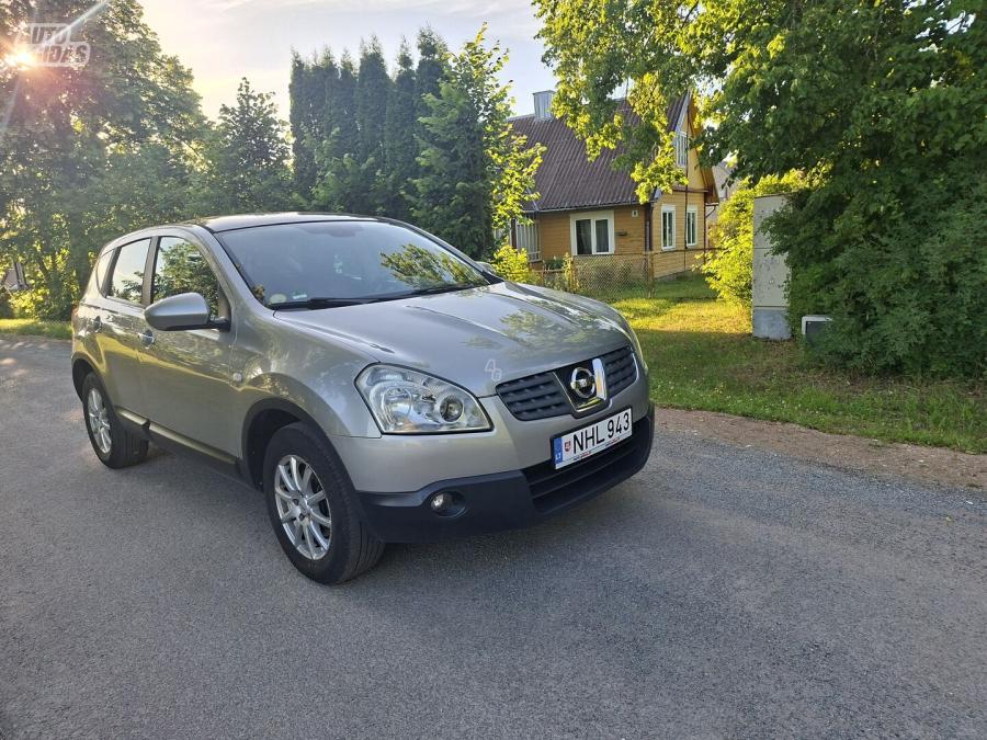 Grey Nissan Qashqai 2008 in Anyksciai, with an engine capacity of 1.50 L and mileage of 292 thousand km for 3300 €, photo 12 on AUTOMOTO.COM.LV