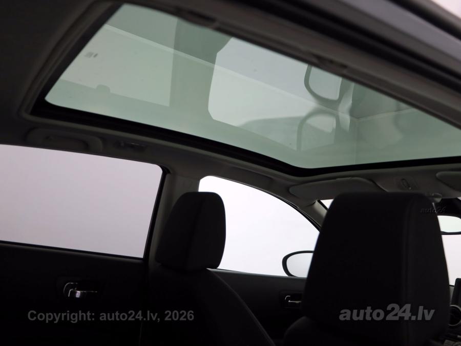 Pelēks Nissan Qashqai 2008 Tallina, ar dzinēja tilpumu 2.00 L un nobraukumu 256 tūkst. km par 2999 €, foto 9 vietnē AUTOMOTO.COM.LV