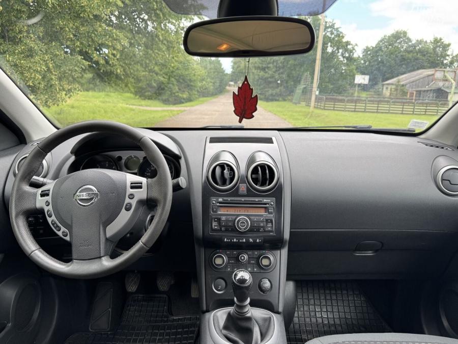 Pelēks Nissan Qashqai 2008 Vilkaviškis, ar dzinēja tilpumu 2.00 L un nobraukumu 290 tūkst. km par 2800 €, foto 8 vietnē AUTOMOTO.COM.LV