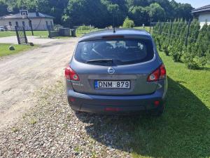 Pelēks Nissan Qashqai 2008 Gargždai, ar dzinēja tilpumu 2.00 L un nobraukumu 228 tūkst. km par 3500 €, foto 4 vietnē AUTOMOTO.COM.LV